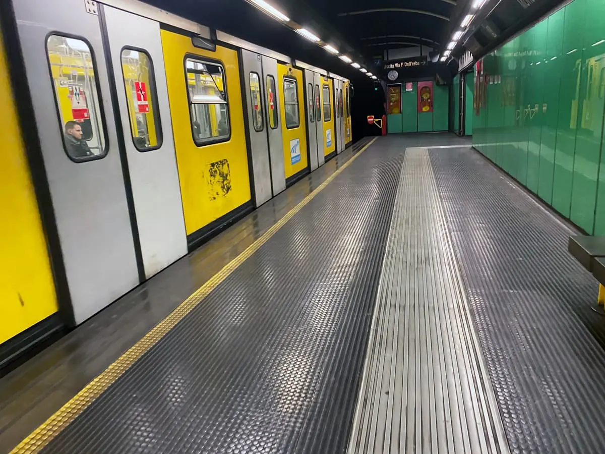 Anm: ripresa circolazione su tutta la tratta metro linea 1 a Napoli
