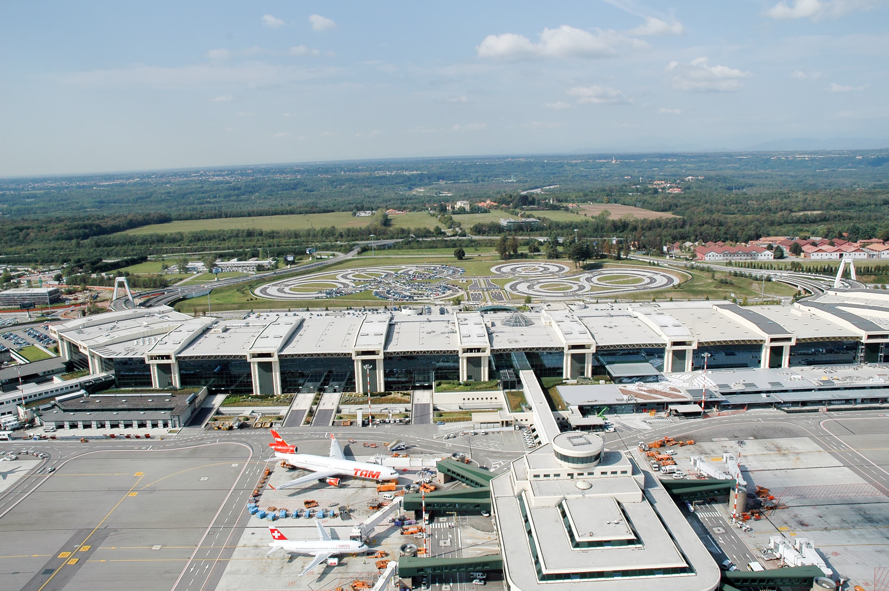 Sea-Airbus: aeroporti milanesi riforniscono primi aerei ad idrogeno